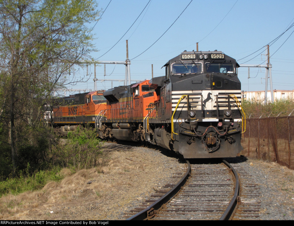NS 9529; BNSF 9174 and 1006